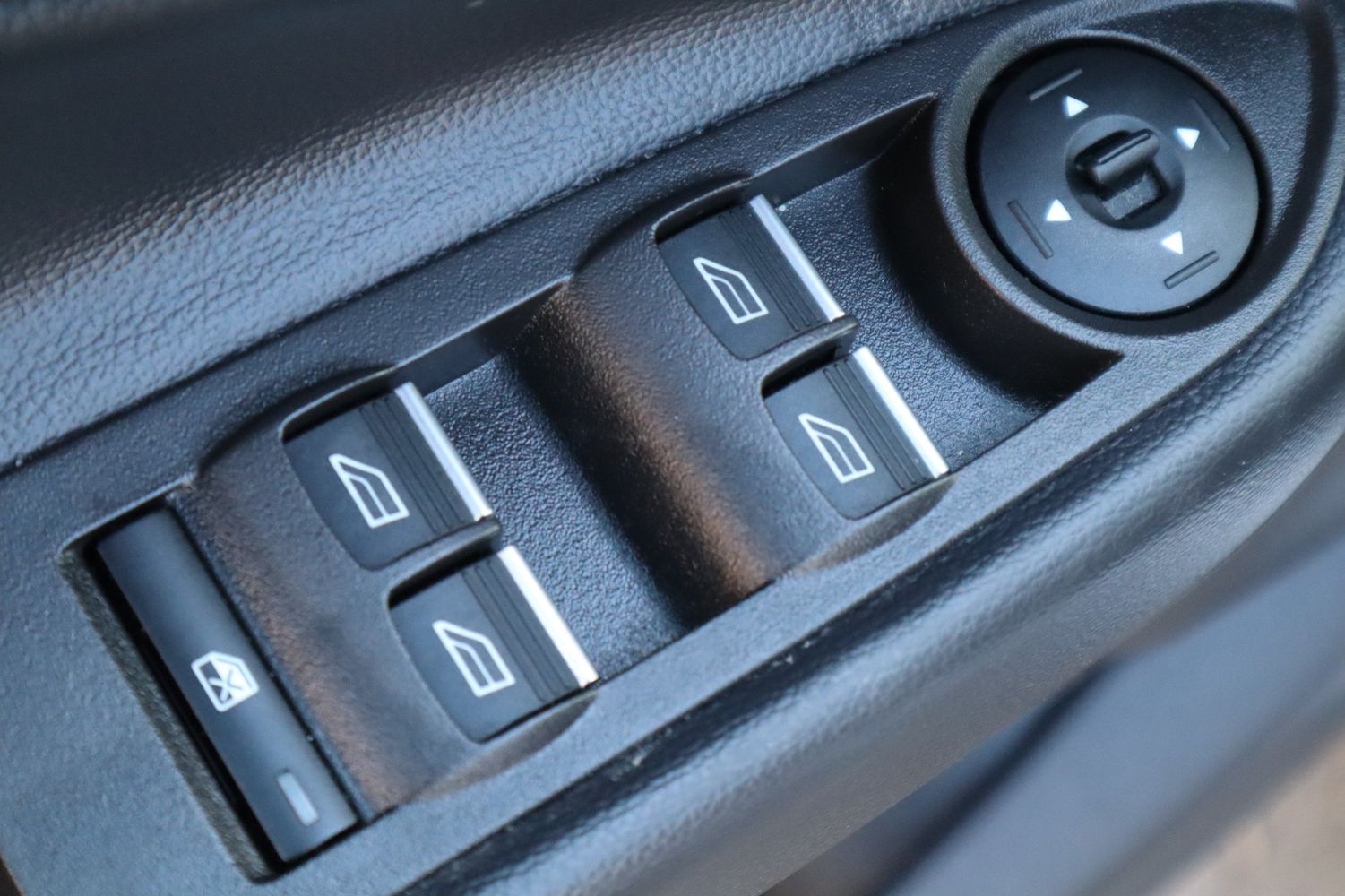 2019 Ford Escape SE | Victory Motors of Colorado