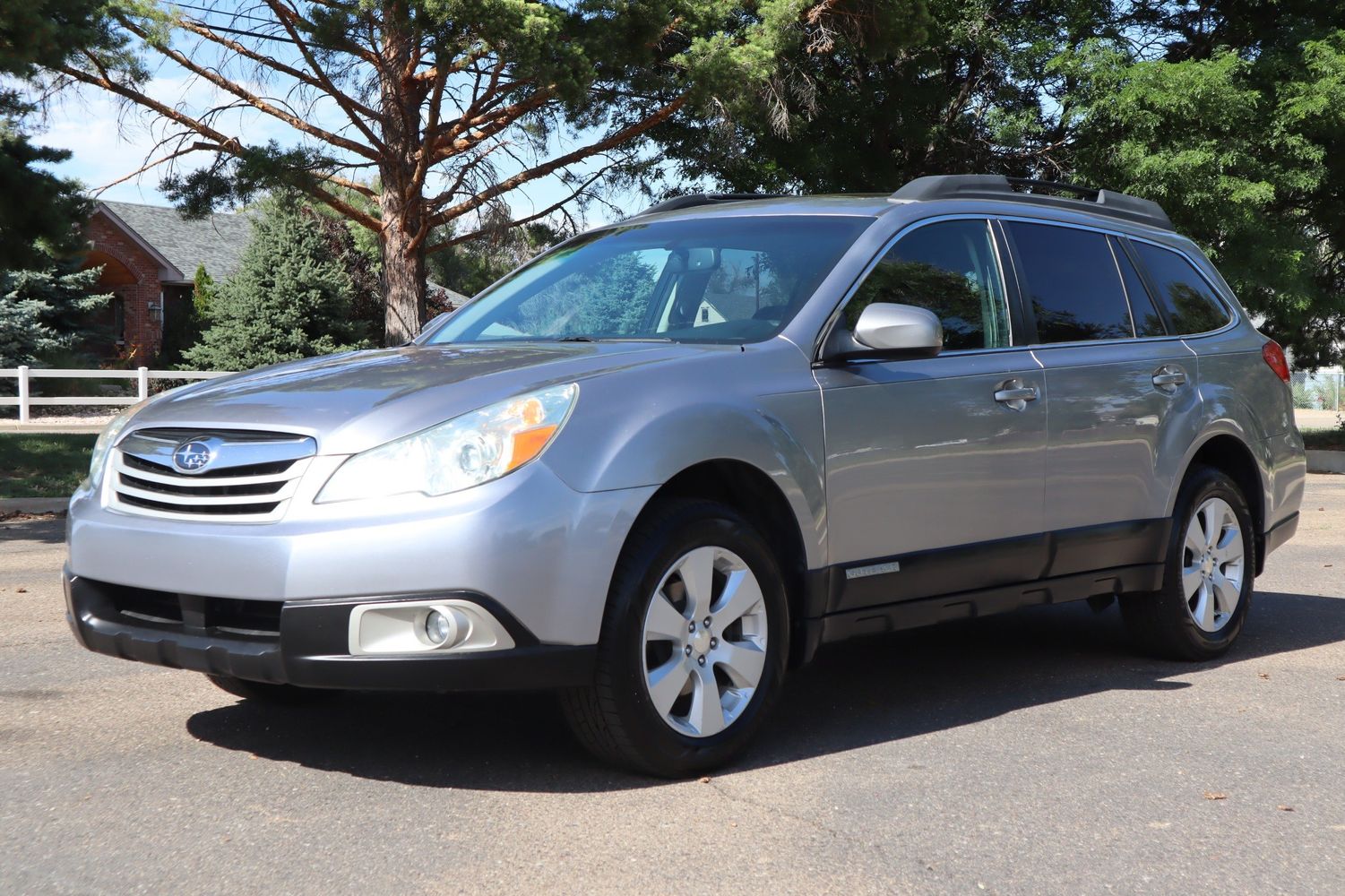 2010 Subaru Outback 2.5i Premium | Victory Motors of Colorado