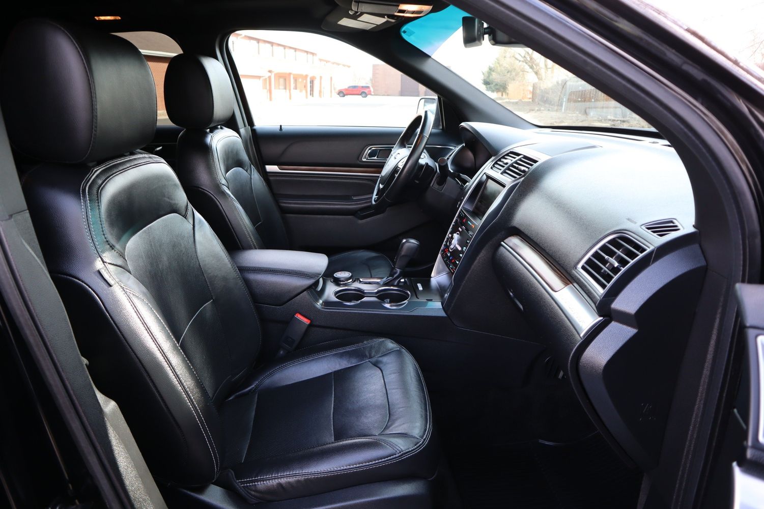 2016 Ford Explorer Limited | Victory Motors of Colorado