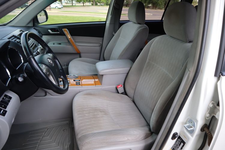 2008 Toyota Highlander Hybrid Base | Victory Motors of Colorado