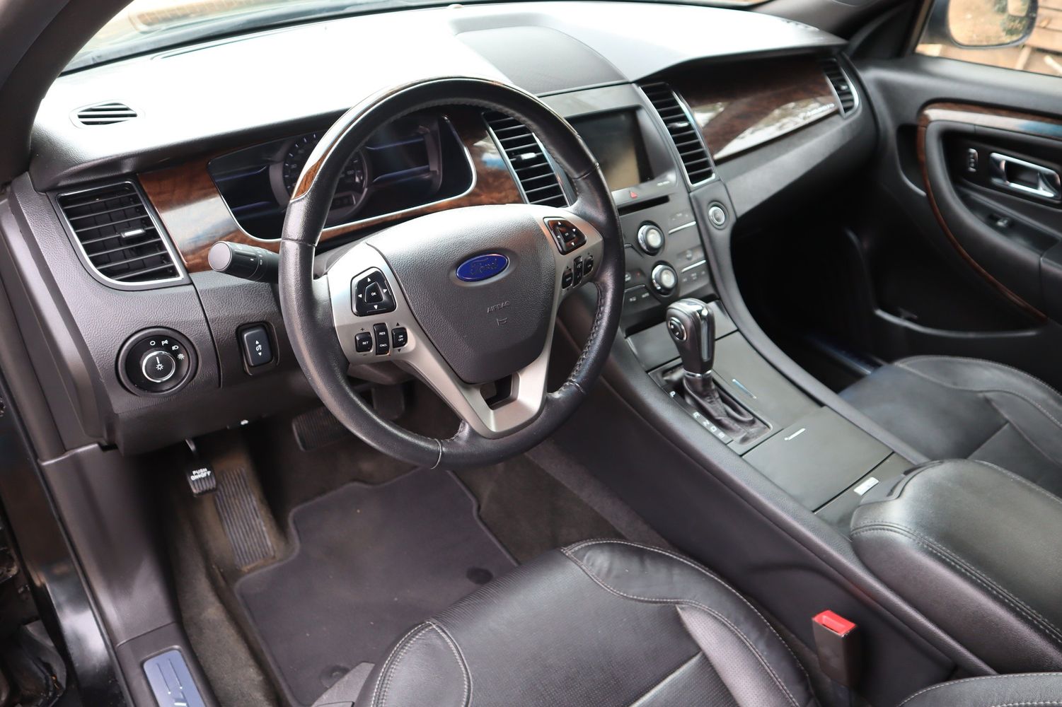 2014 Ford Taurus Limited | Victory Motors of Colorado