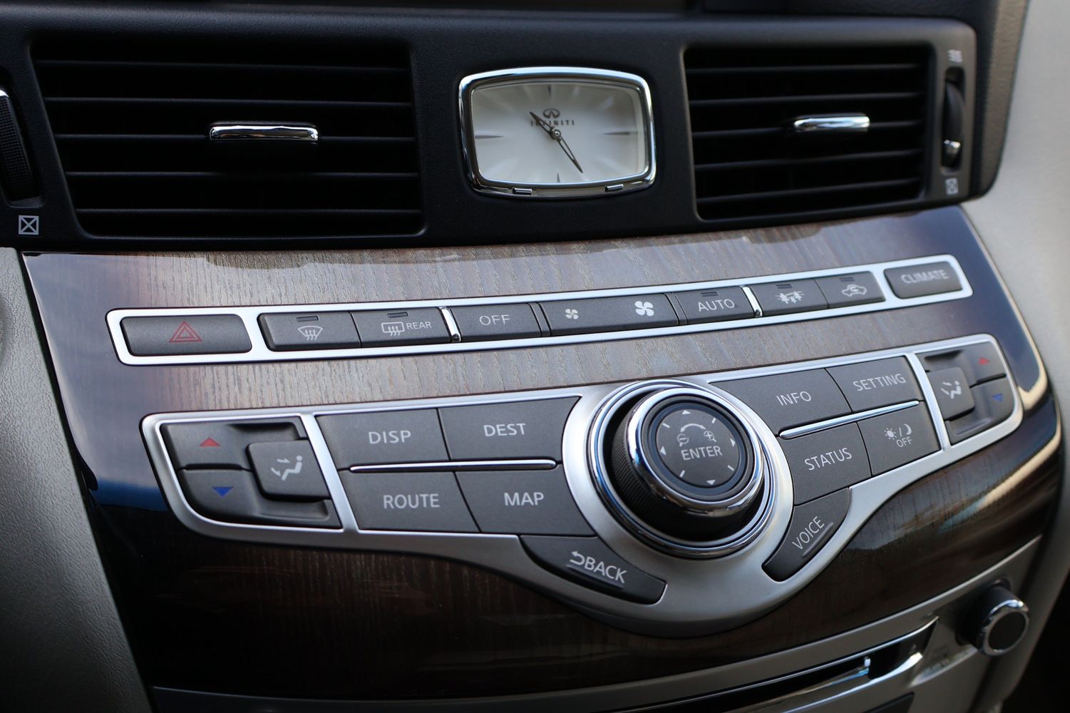 2011 INFINITI M56 x | Victory Motors of Colorado