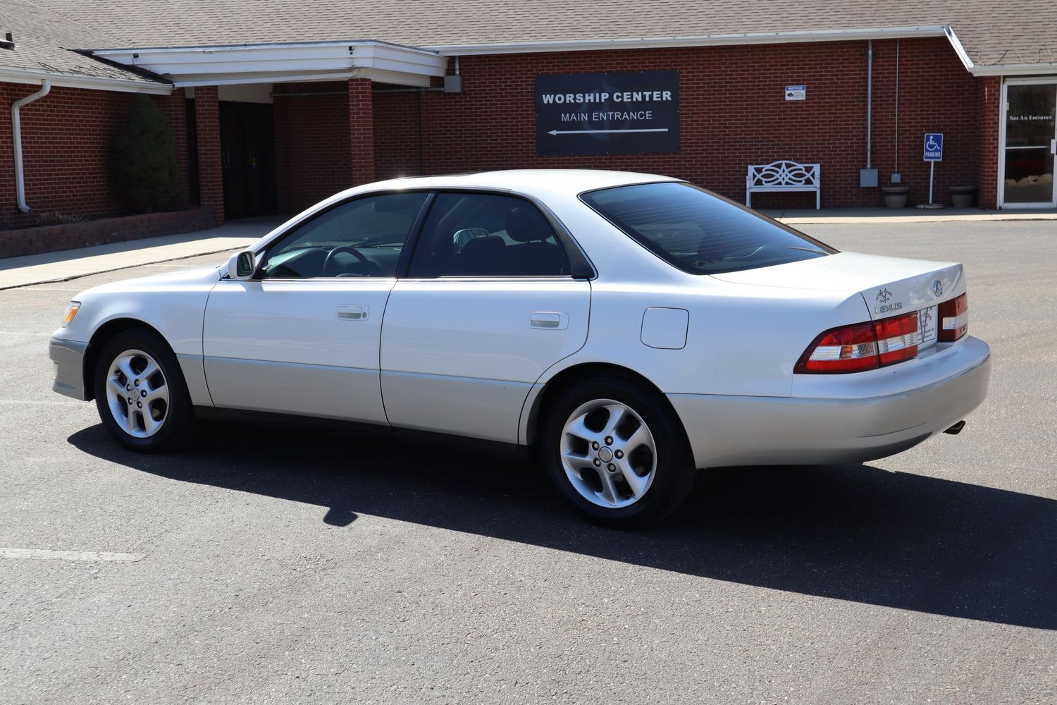 2001 Lexus ES 300 Base | Victory Motors of Colorado