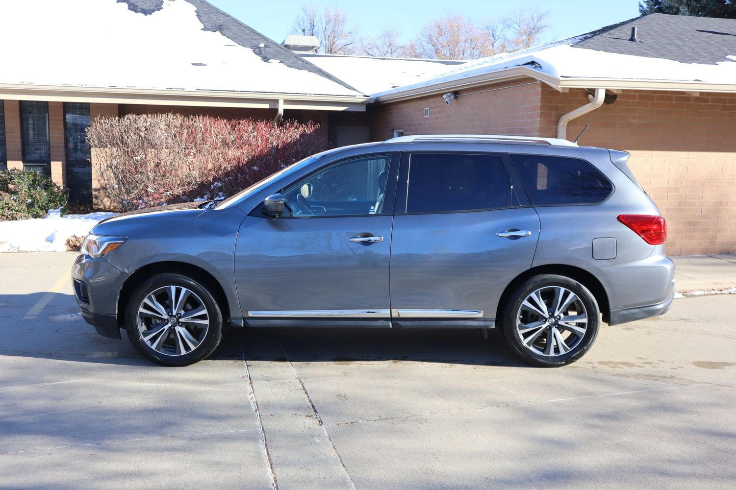 2018 Nissan Pathfinder Platinum | Victory Motors of Colorado