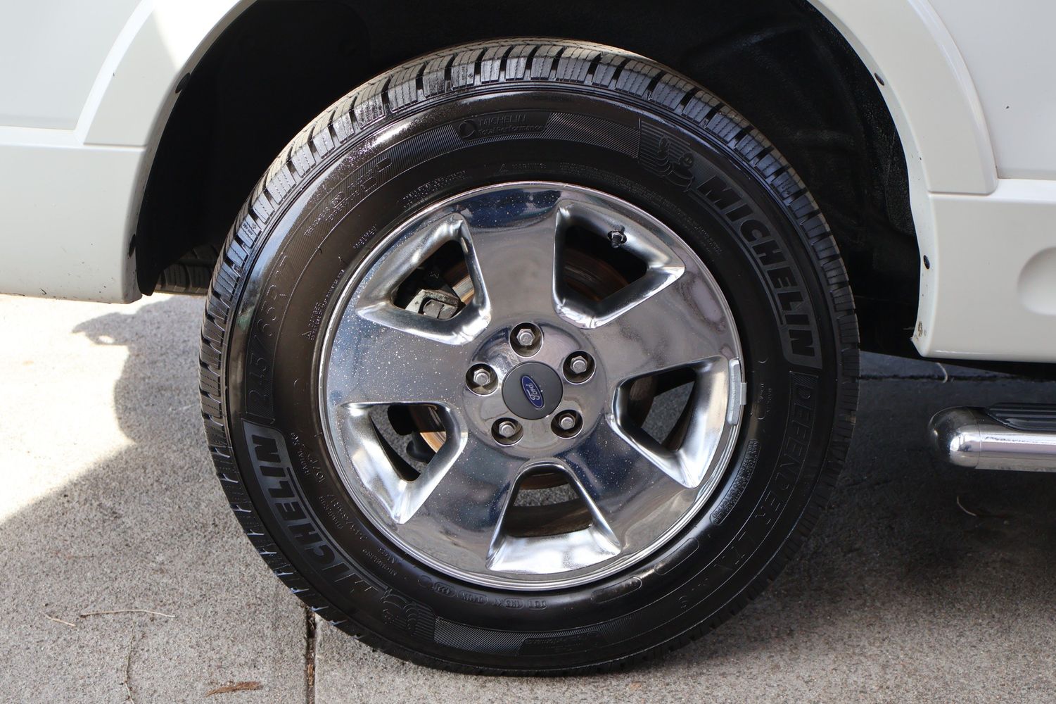 2004 Ford Explorer Limited | Victory Motors of Colorado