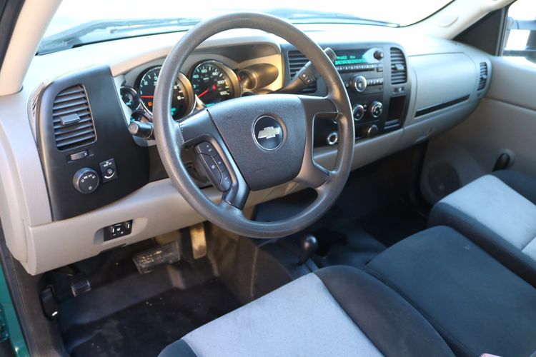 2009 Chevrolet Silverado 2500HD | Victory Motors of Colorado