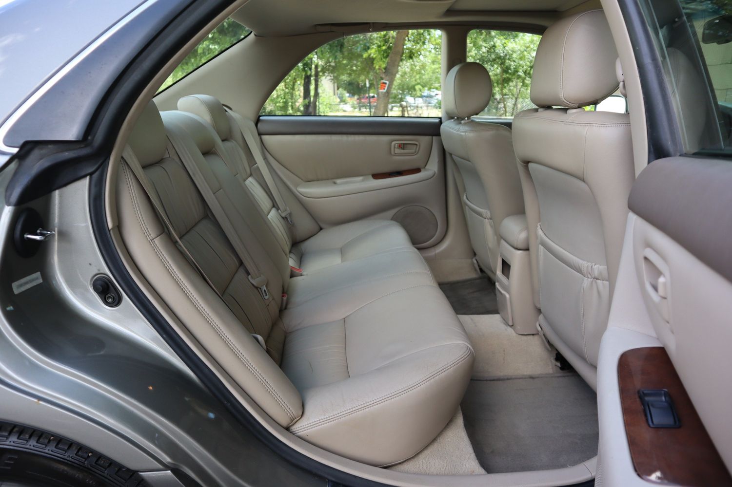 2001 Lexus ES 300 Base | Victory Motors of Colorado