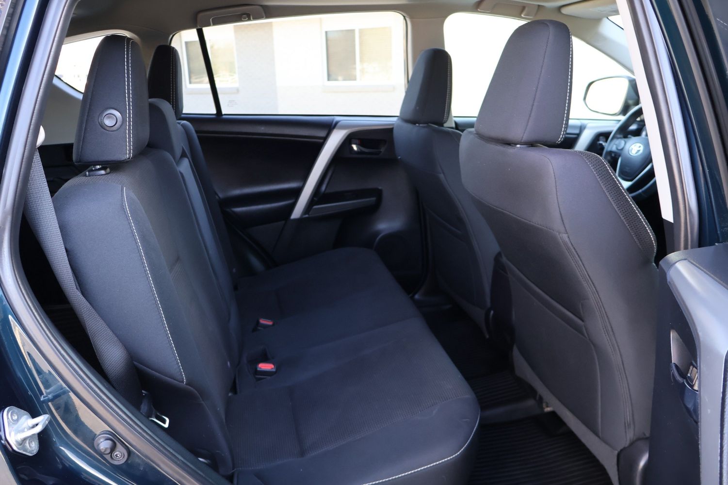 2017 Toyota RAV4 XLE | Victory Motors of Colorado