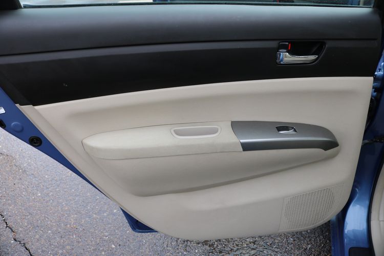 2005 Toyota Prius | Victory Motors of Colorado