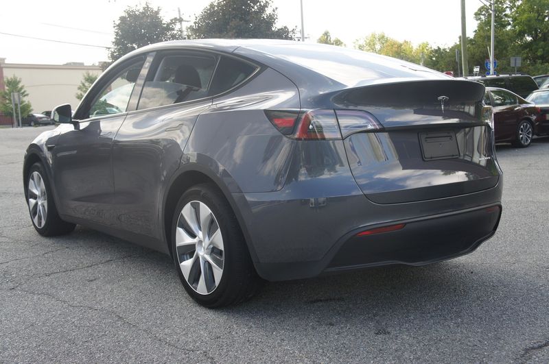 2021 Tesla Model Y Photos