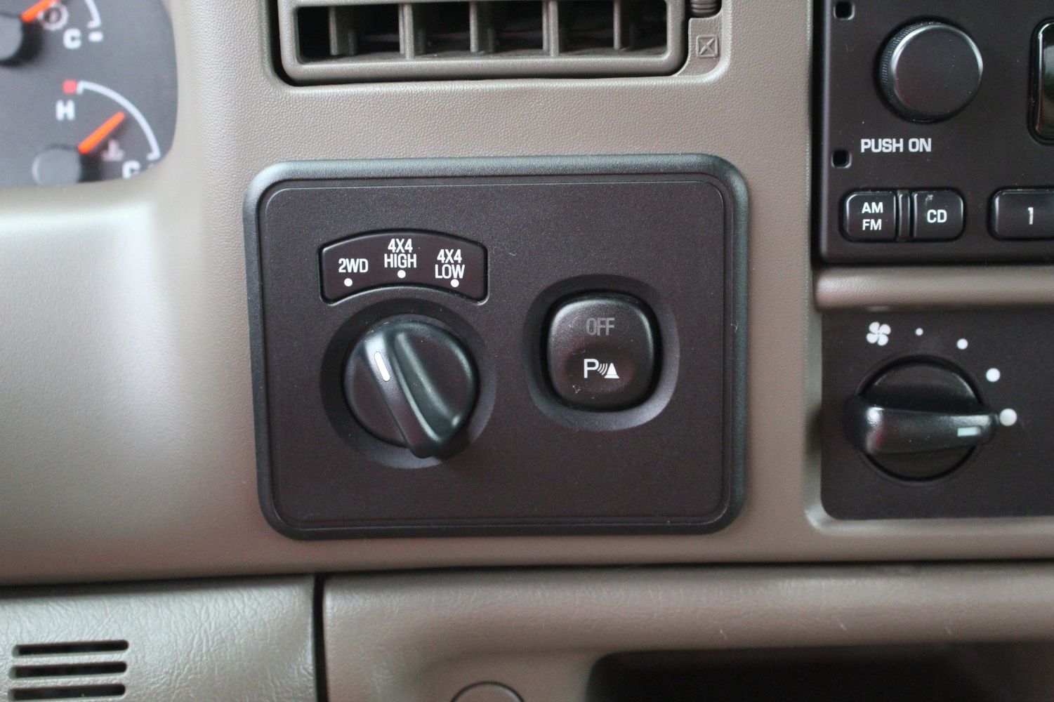 2002 Ford F-350 Super Duty Lariat | Victory Motors of Colorado