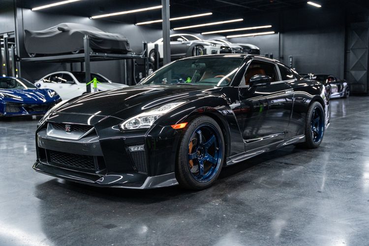 2017 Nissan GT-R Premium | Auto Trends