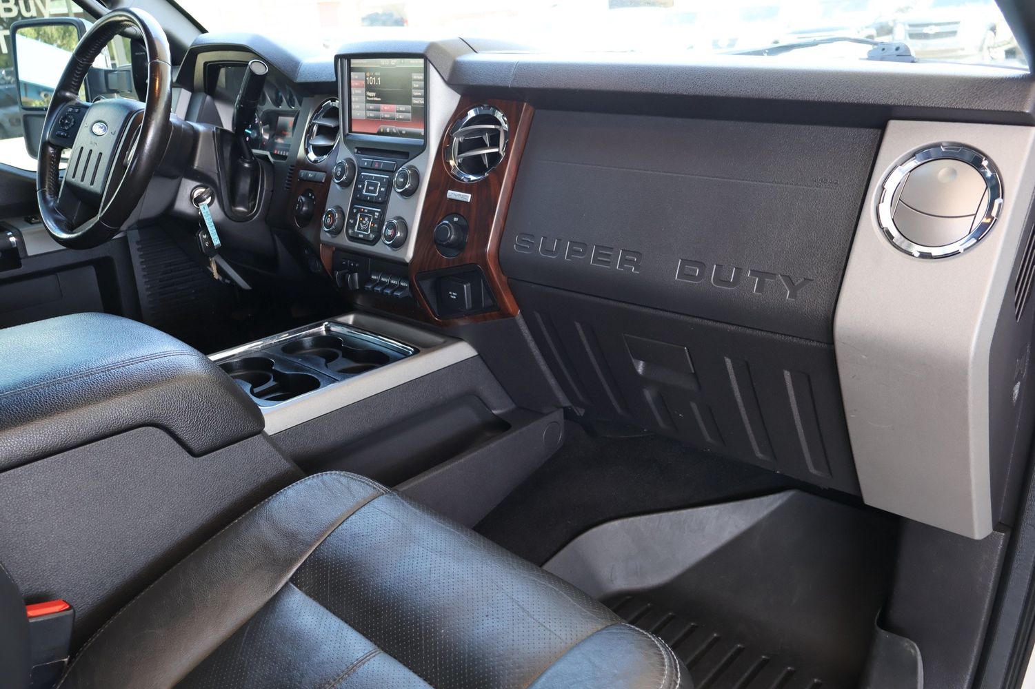 2016 Ford F-350 Super Duty Lariat | Victory Motors of Colorado