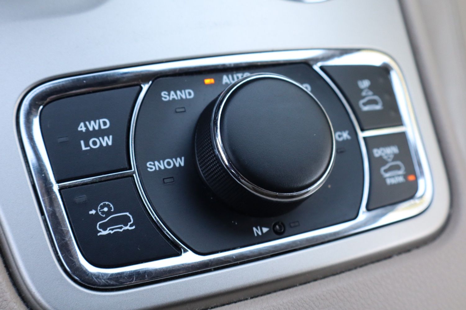 2014 Jeep Grand Cherokee Limited | Victory Motors of Colorado