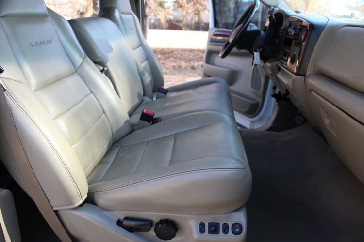 2006 Ford F-250 Super Duty Lariat | Victory Motors of Colorado