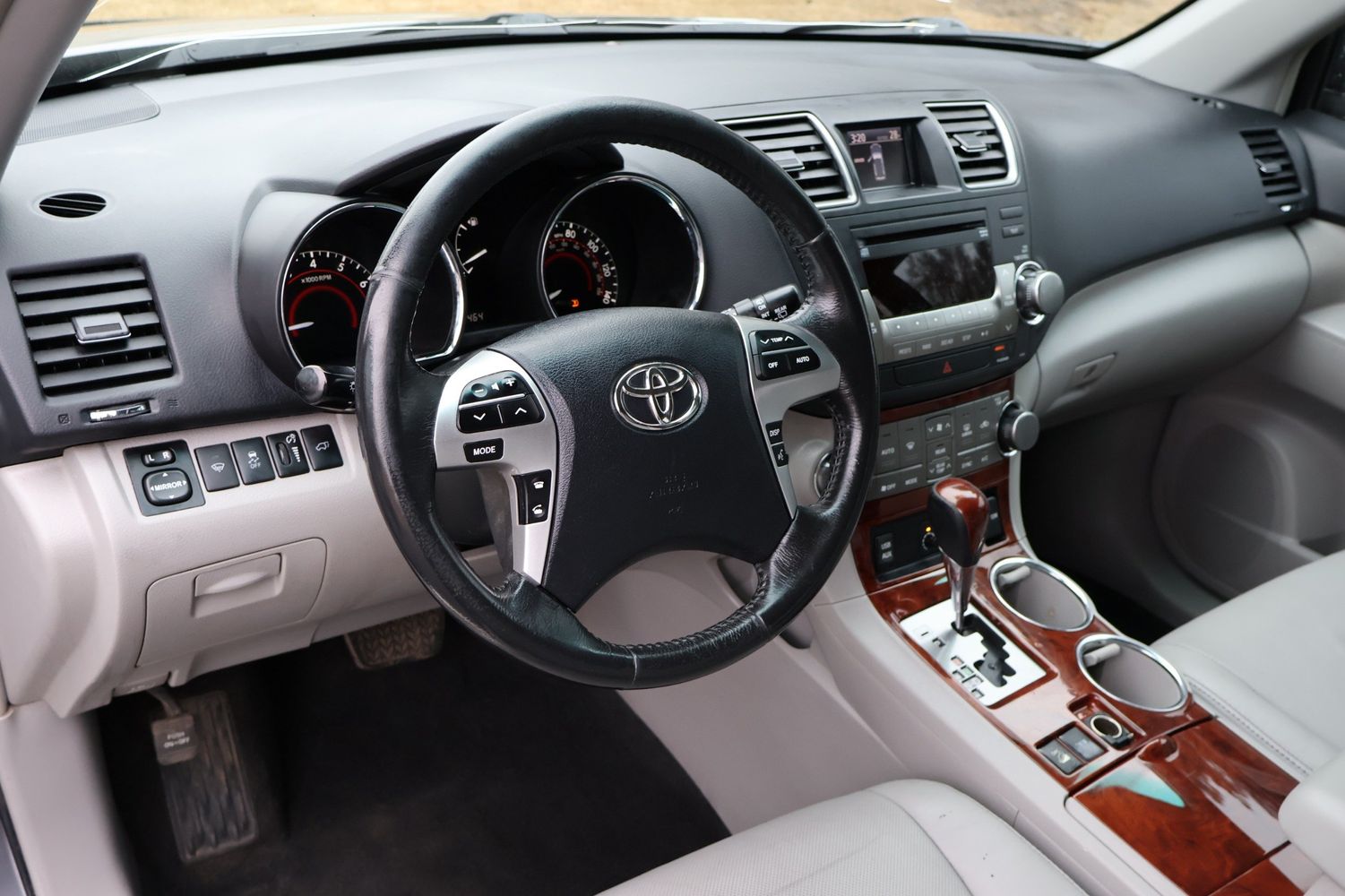 2012 Toyota Highlander Limited | Victory Motors of Colorado