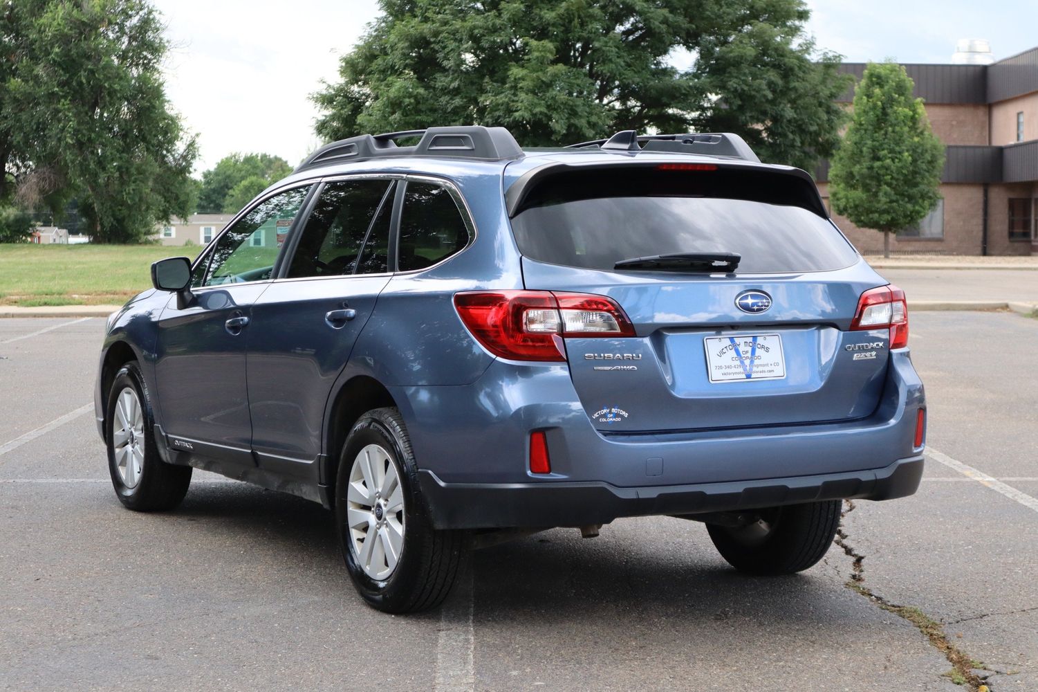 2016 Subaru Outback 2.5i Premium | Victory Motors of Colorado