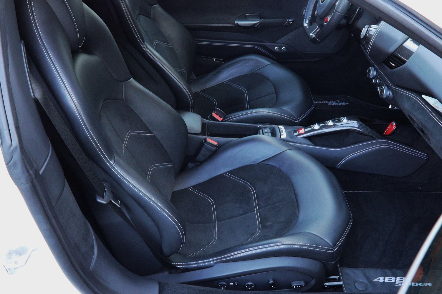 2016 Ferrari 488 Spider Base | C R U