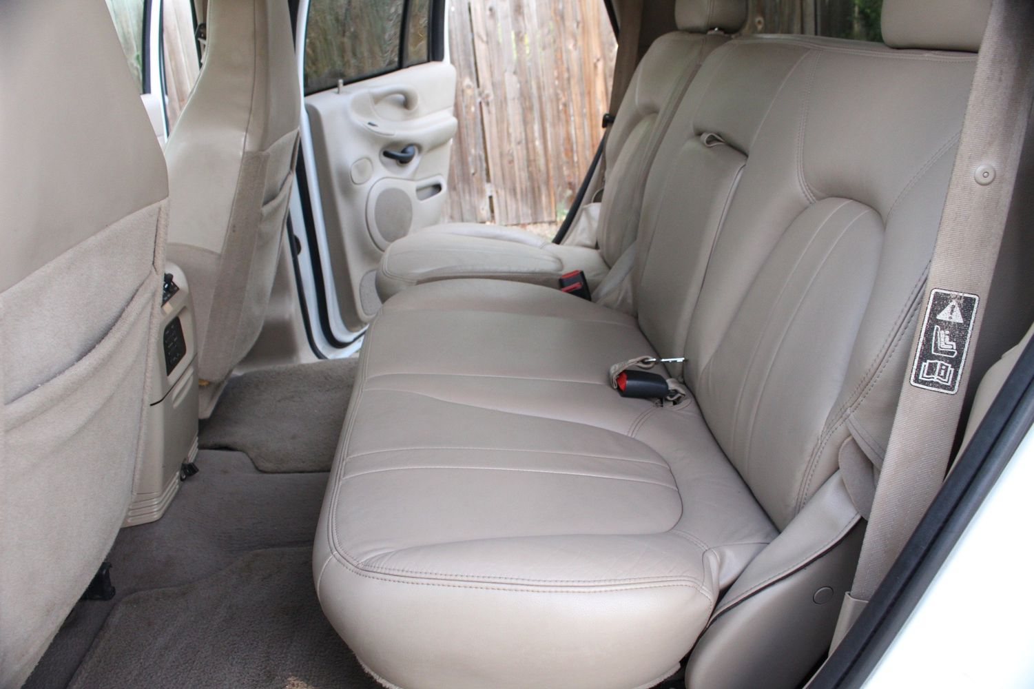 2000 Ford Expedition Eddie Bauer | Victory Motors of Colorado