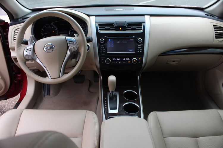 2014 Nissan Altima 3.5 SL | Victory Motors of Colorado