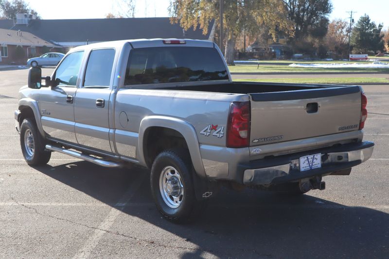 2003 Chevrolet Silverado 2500HD Photos
