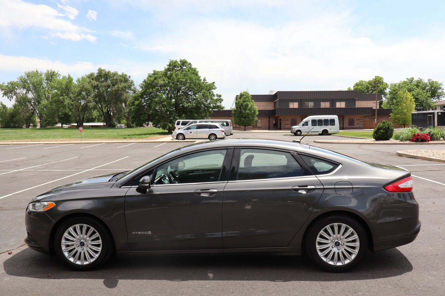 2016 Ford Fusion Hybrid SE | Victory Motors of Colorado