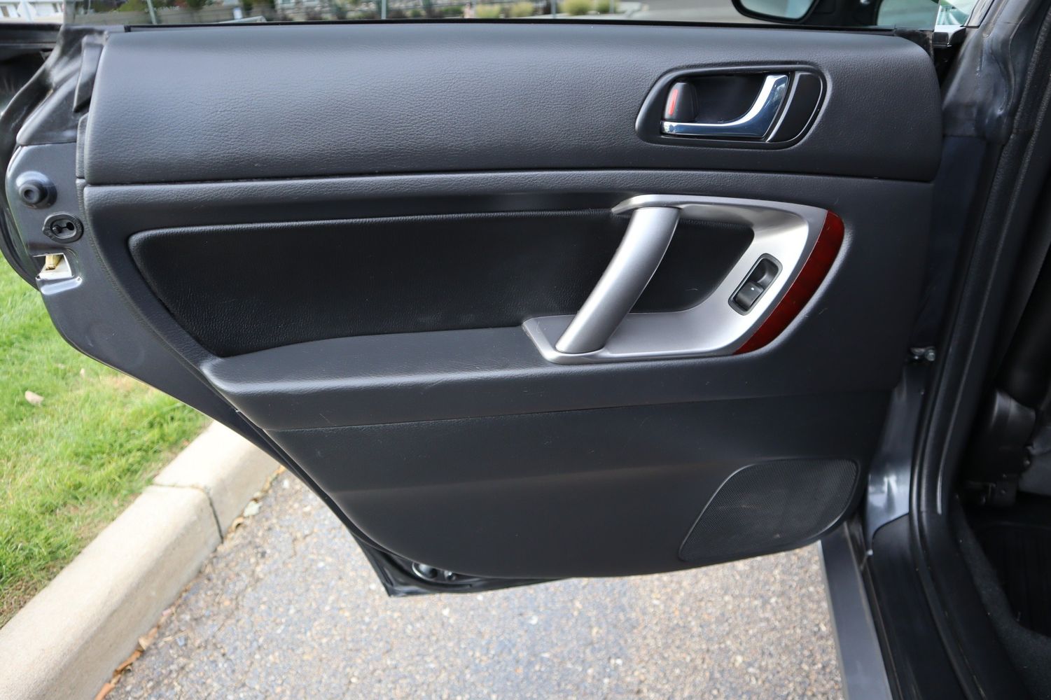 2009 Subaru Outback 2.5i Limited | Victory Motors of Colorado