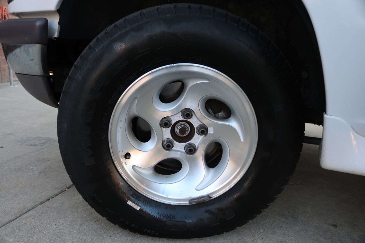 1996 Ford Explorer XLT | Victory Motors of Colorado