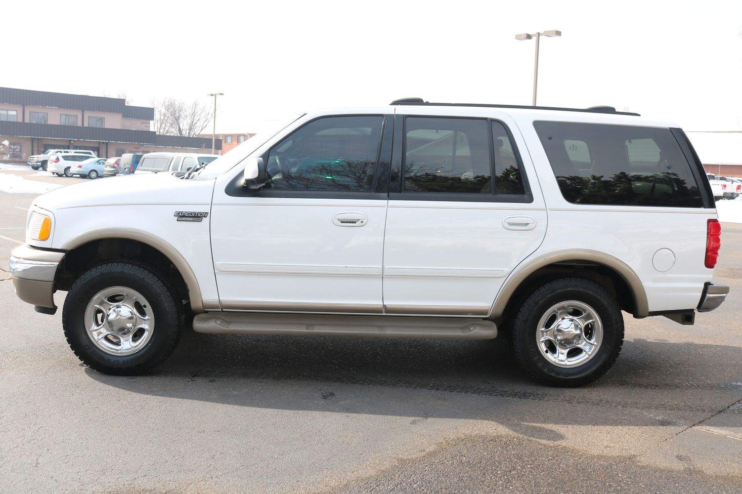 2002 Ford Expedition Eddie Bauer | Victory Motors of Colorado