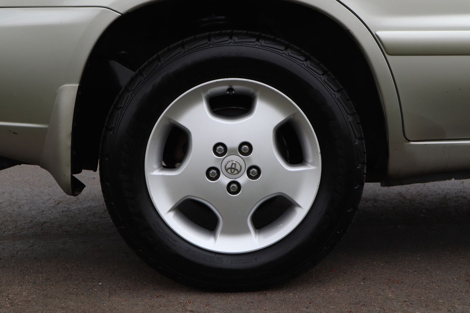 2004 Toyota Highlander Limited | Victory Motors of Colorado