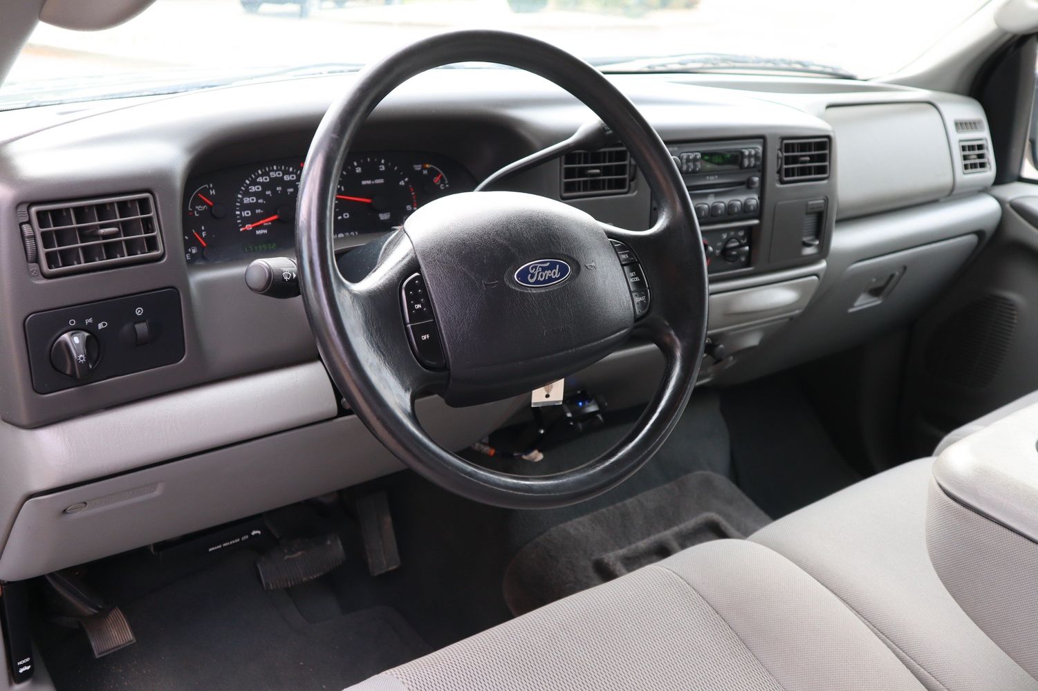 2004 Ford F-250 Super Duty XLT | Victory Motors of Colorado