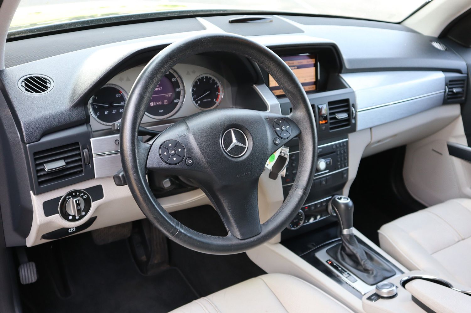 2010 Mercedes-Benz GLK GLK 350 4MATIC | Victory Motors of Colorado