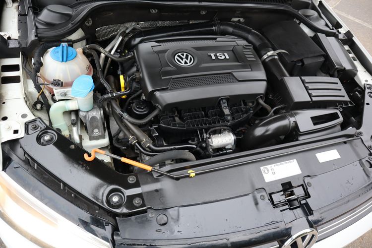2014 Volkswagen Jetta SE | Victory Motors of Colorado