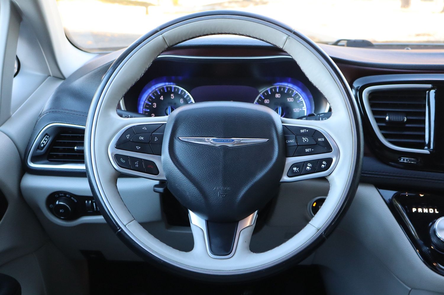 2017 Chrysler Pacifica Limited | Victory Motors of Colorado