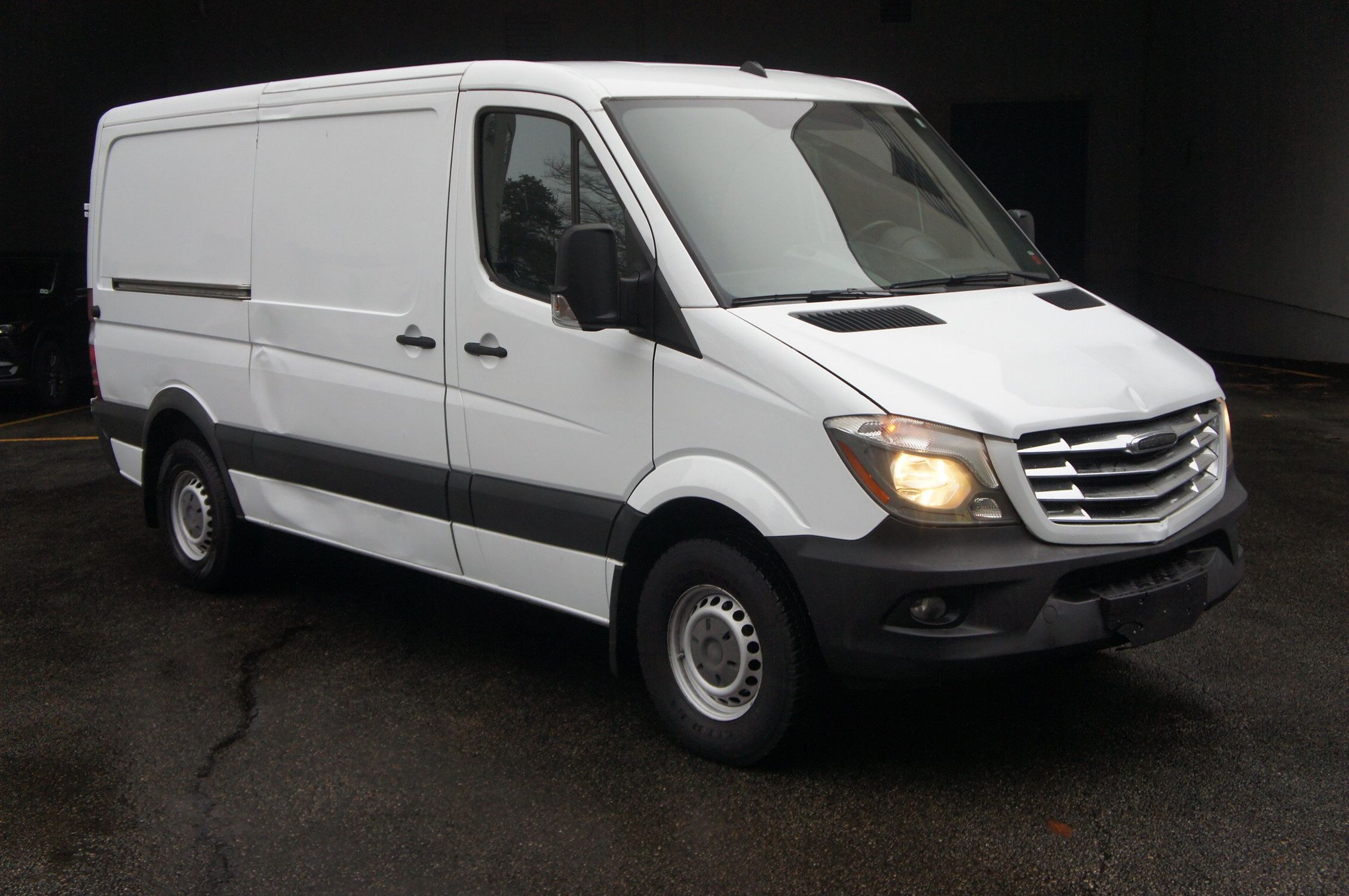 2015 Freightliner Sprinter Cargo 2500 | Zoom Auto Group - Used Cars New ...