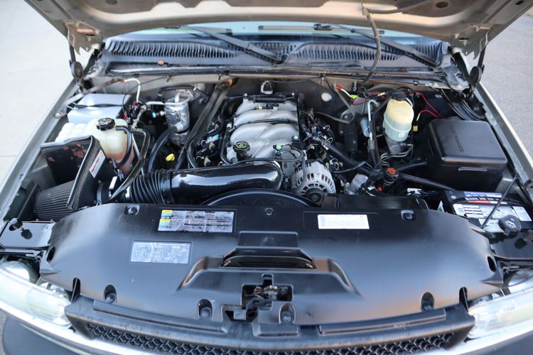 2002 Chevrolet Silverado 2500HD LT | Victory Motors of Colorado