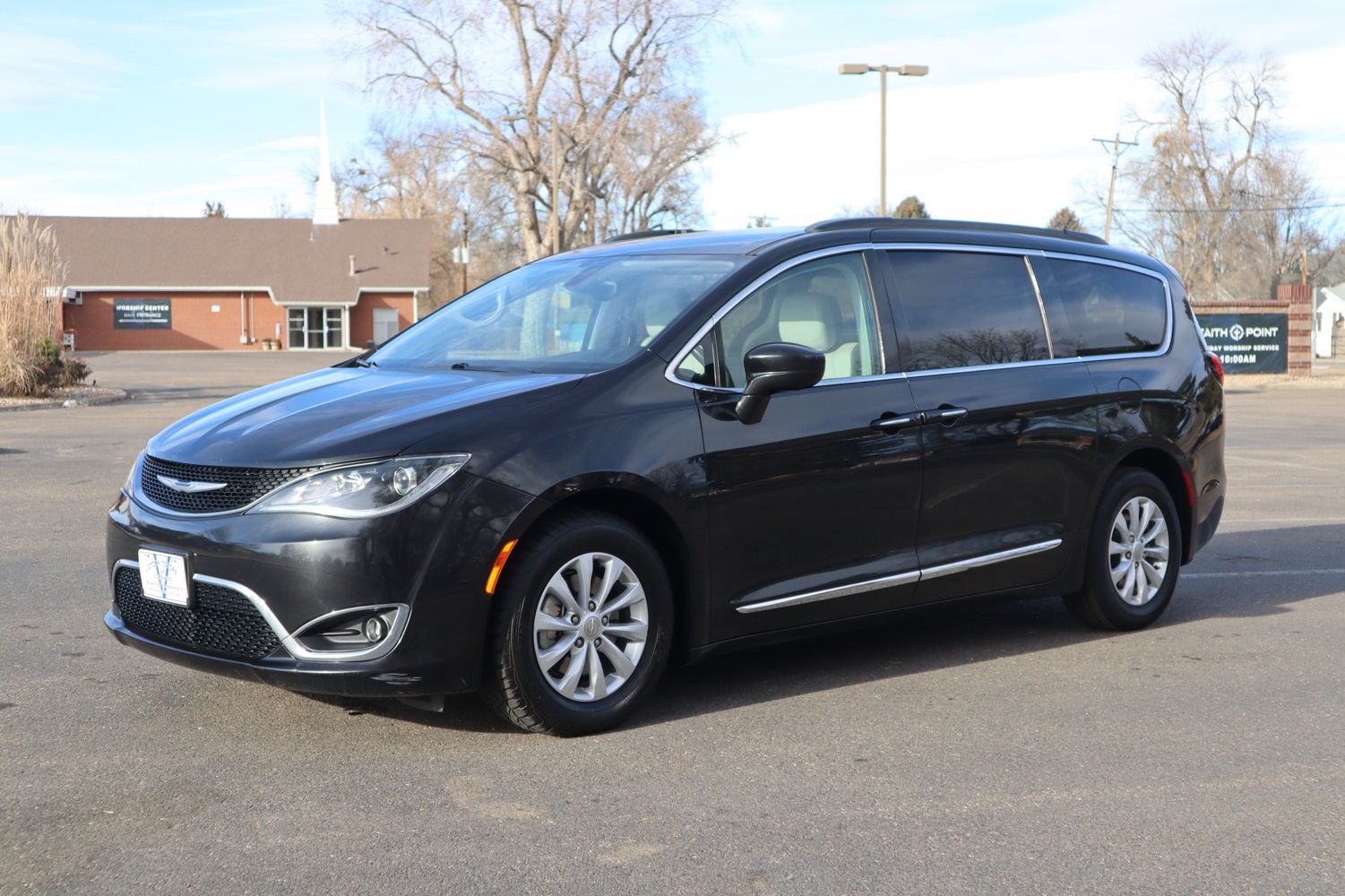 2017 Chrysler Pacifica Touring-L | Victory Motors of Colorado