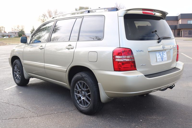 2002 Toyota Highlander Photos