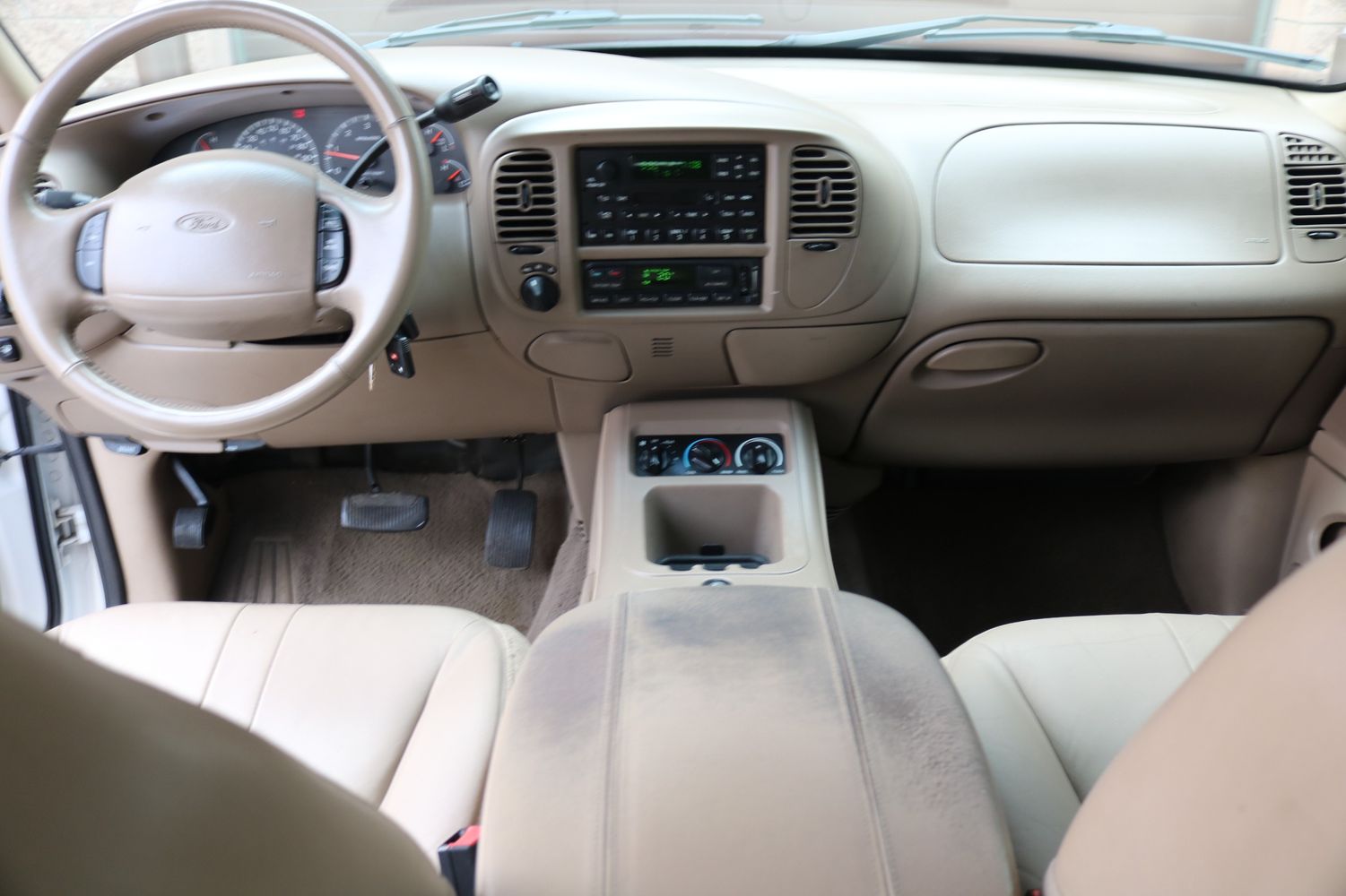 2002 Ford Expedition Eddie Bauer Interior