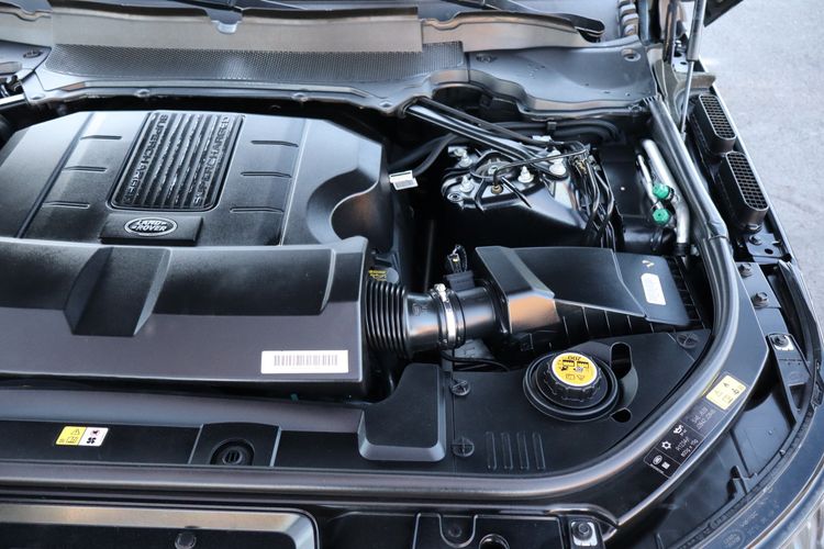 2019 Land Rover Range Rover 3.0L V6 Supercharged HSE | Victory Motors ...