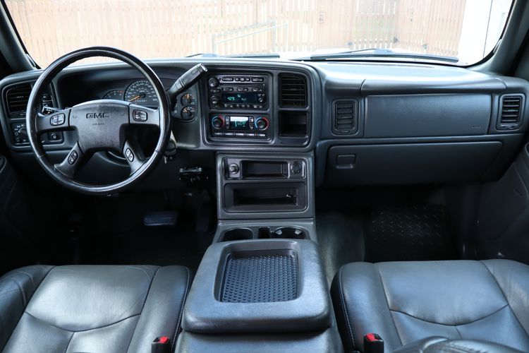 2006 GMC Sierra 2500HD SLT | Victory Motors of Colorado