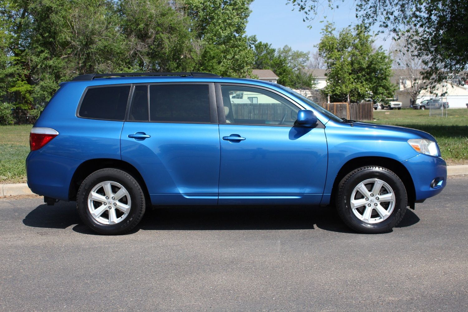 2008 Toyota Highlander AWD | Victory Motors of Colorado