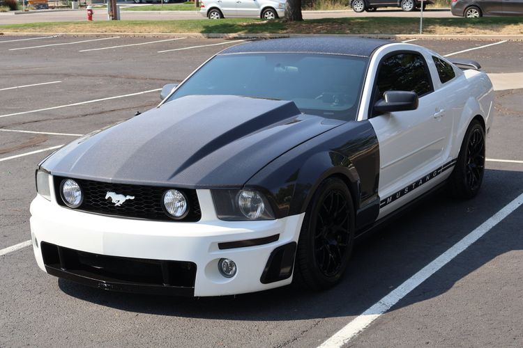 2006 Ford Mustang V6 Standard