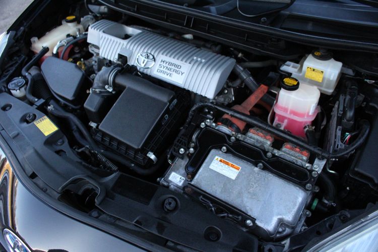 2011 Toyota Prius Three | Victory Motors of Colorado