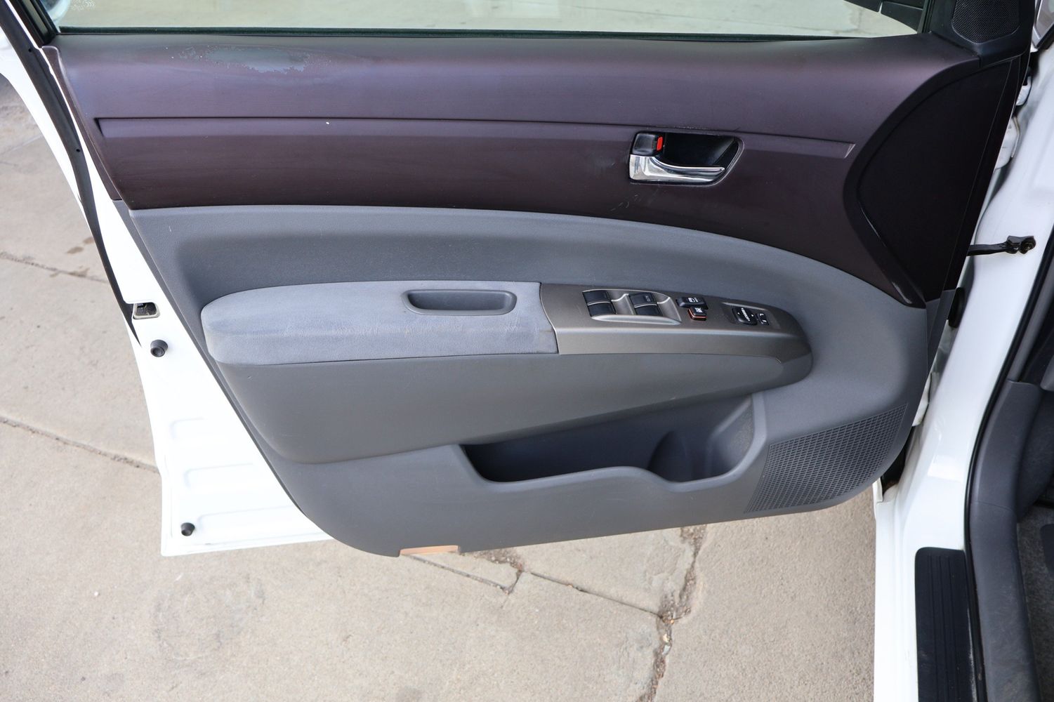 2005 Toyota Prius Base | Victory Motors of Colorado