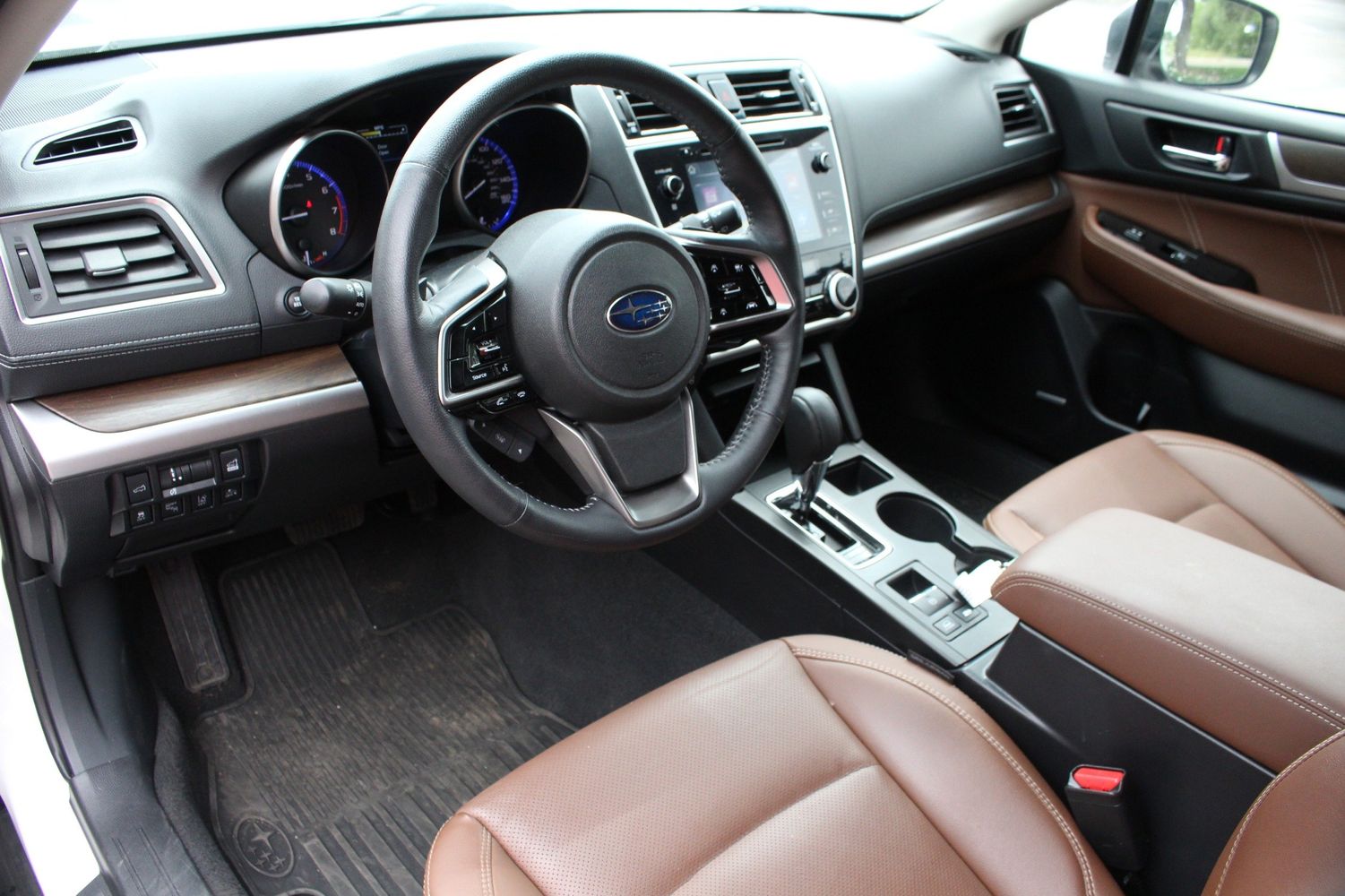 2018 Subaru Outback 3.6R Touring | Victory Motors of Colorado