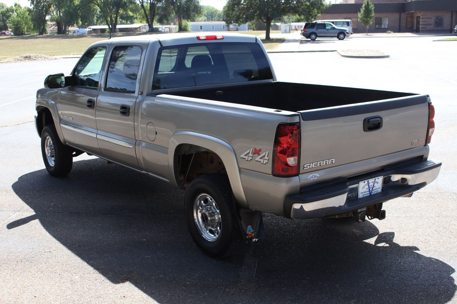 2003 GMC Sierra 2500HD SLT | Victory Motors of Colorado