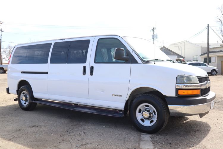 2005 Chevrolet Express Passenger 3500 | Victory Motors of Colorado