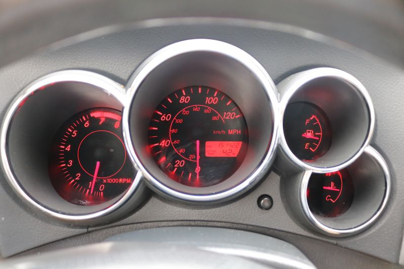 2003 Toyota Matrix Photos