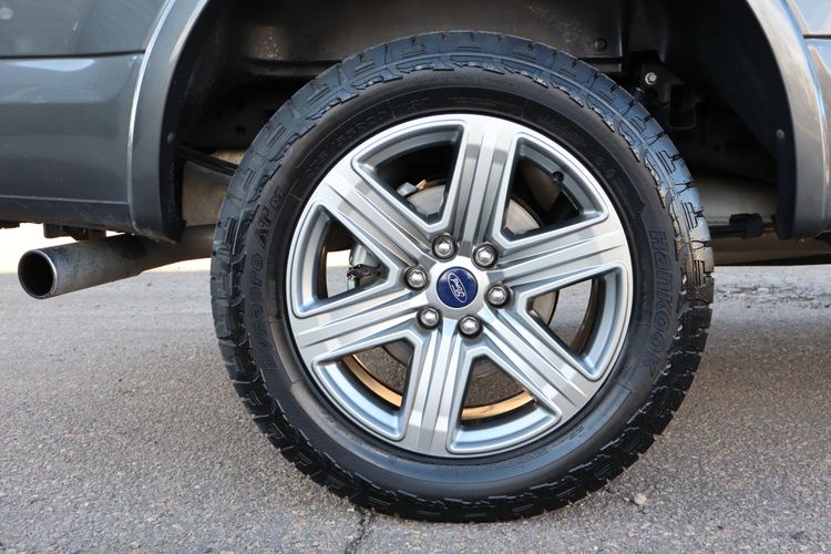 2019 Ford F-150 Lariat | Victory Motors of Colorado